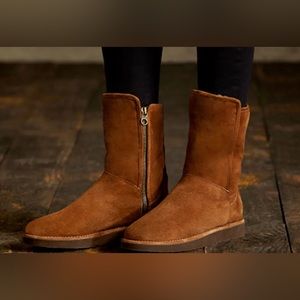 UGG | Shoes | Ugg Nwots Classic Luxe Collection Abree Zip Boot | Poshmark